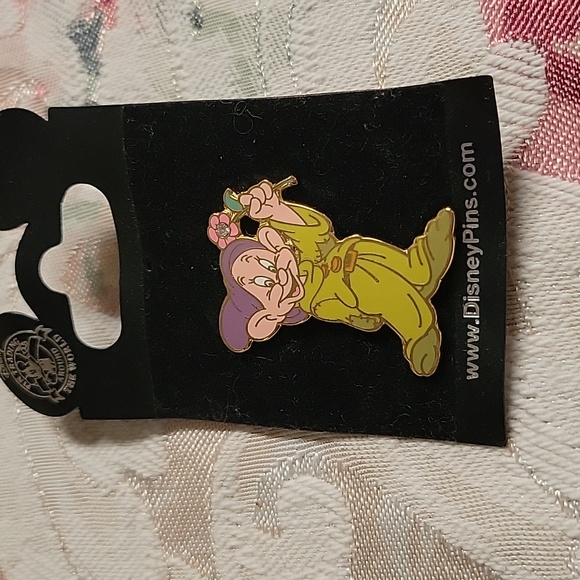 Disney | Accessories | Disney Dopey Pin | Poshmark